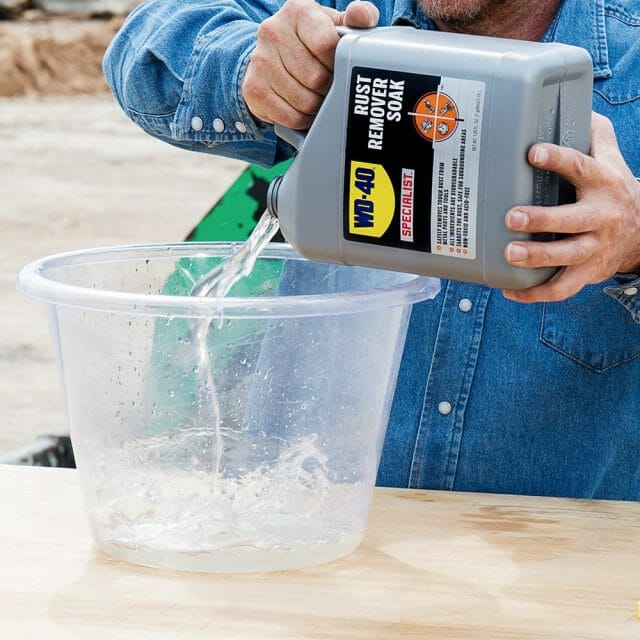 WD-40 Specialist Rust Remover Soak